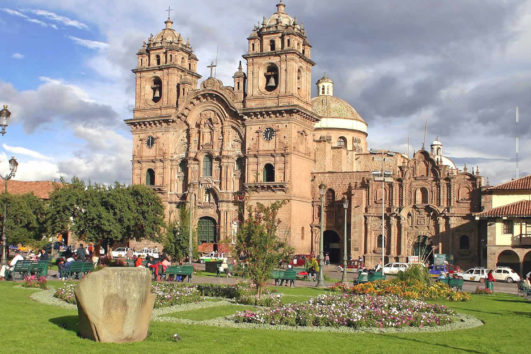 Cusco city tour: Sacsayhuamán Qenqo Tambomachay Puca Pucara